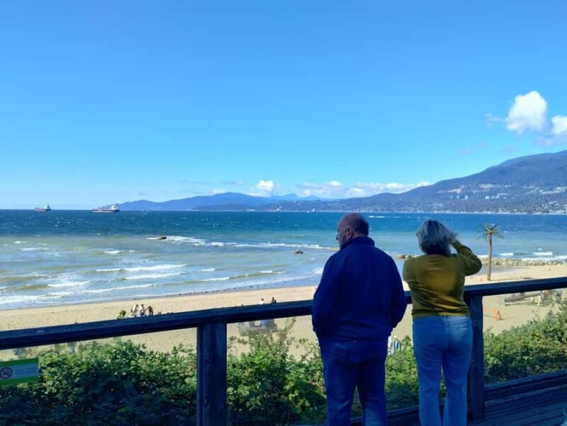 Stanley Park Tour by Car:Small Group Value,See More,Pay Less - Key Points