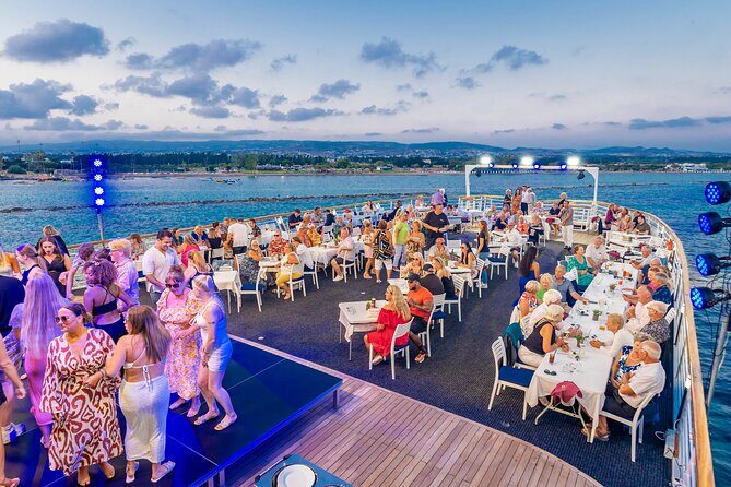 Stardust Variety Show Evening Cruise in Yeroskipou Bay - An Overview of the Stardust Variety Show Evening Cruise