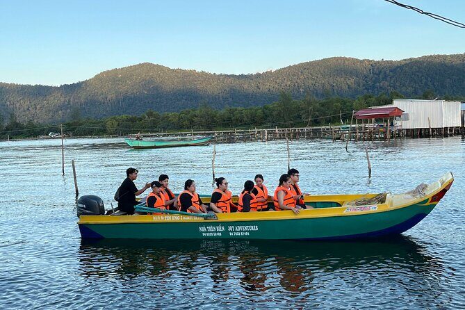 Starfish Beach and Floating Village Combo Boat Trip Seafood Lunch - Who is This Tour Perfect For?