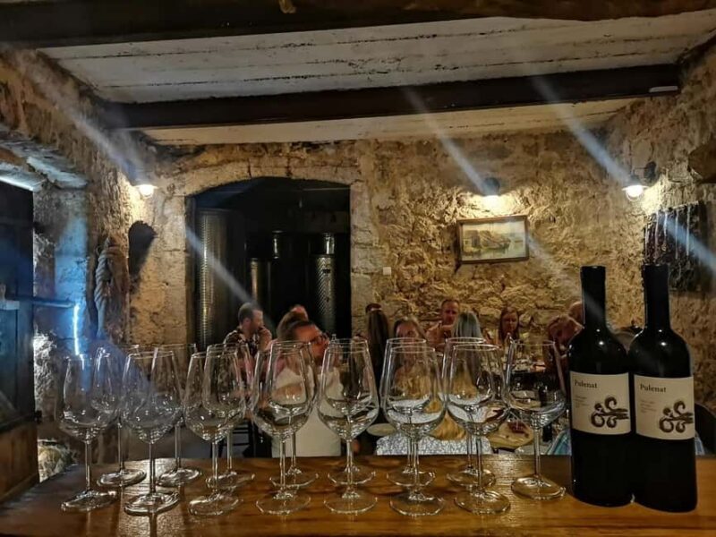 Stari Grad: Private Tuk-Tuk tour with Wine tasting - The Sum Up