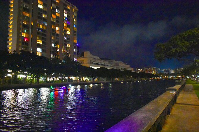 Starlight Waikiki Gondola Cruise (non shared) evening/moonlight - FAQ: Your Questions About the Waikiki Gondola Cruise