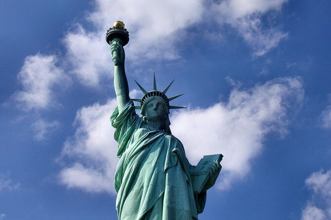 Statue of Liberty and Manhattan Skyline Sightseeing Cruise - FAQ