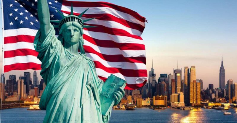 Statue of Liberty & Ellis Island by Ferry with Private Guide - An Introduction to the Experience