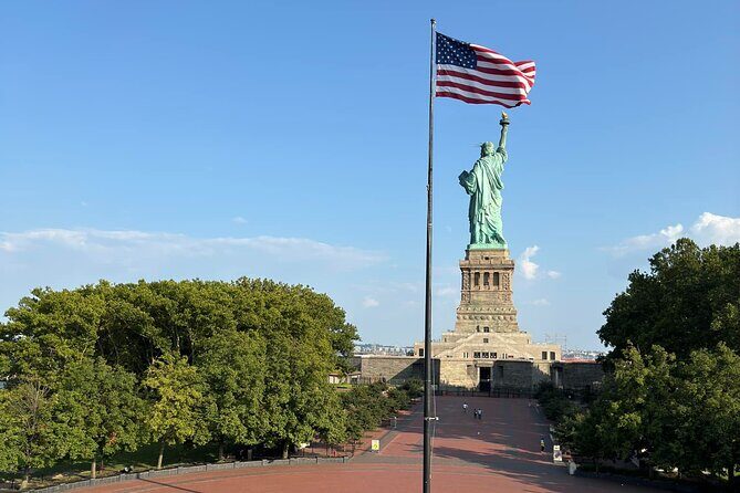 Statue Of Liberty Skip The Queue Ticket with Audio Guide Tour - How the Tour Begins: Battery Park and the Ferry Ride