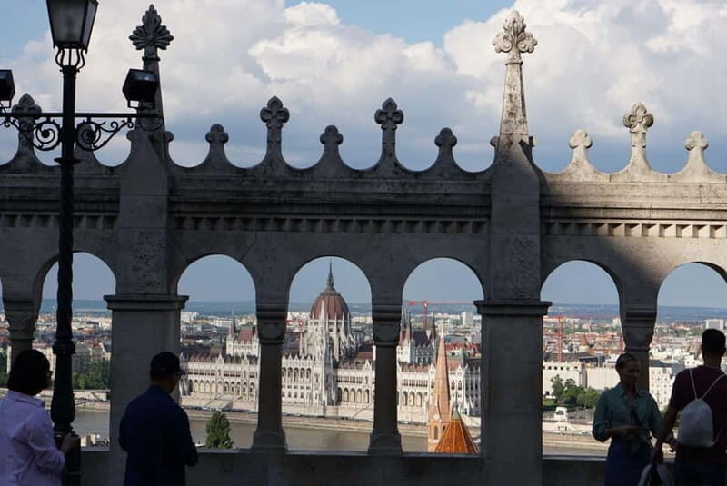 Statues, & Myths of Buda Castle: A Storytelling Experience - FAQ