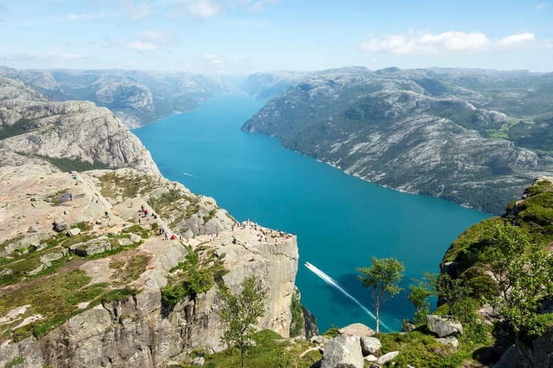 Stavanger: Lysefjorden Cruise and Preikestolen Hike - An In-Depth Look at What You Can Expect