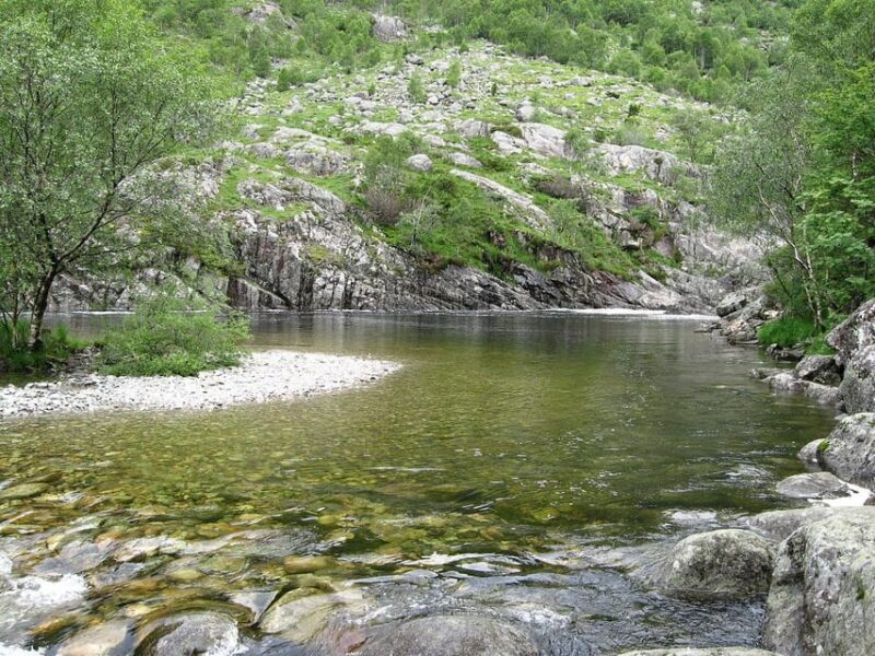 Stavanger: Manafossen Waterfall & Candle Factory Guided Tour - Key Points