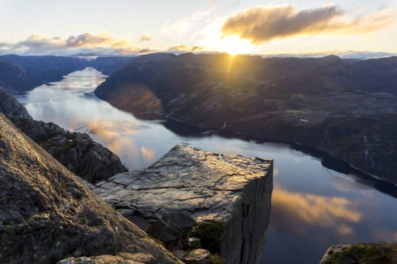 Stavanger: Preikestolen (Pulpit Rock) Hike with Local Guide - Introduction: Why This Tour Matters for Your Norway Visit