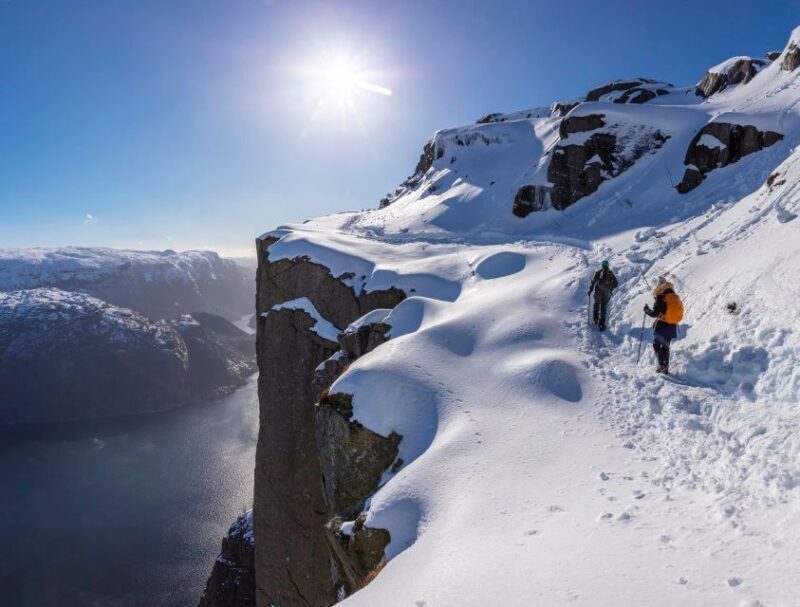 Stavanger: Preikestolen Winter Hike + Hot Lunch - Starting the Journey: Pickup and Preparation
