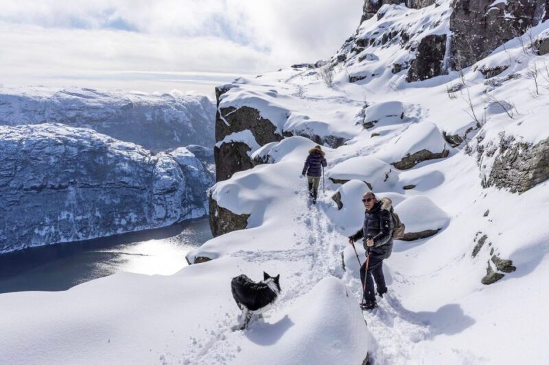 Stavanger: Preikestolen Winter Hike + Hot Lunch - Why Choose a Guided Winter Hike?