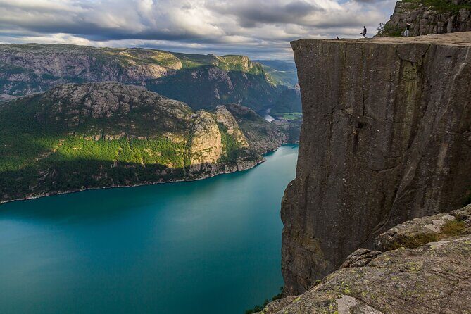 Stavanger Pulpit Rock Guided Private Hike with Hotel Pickup - Key Points