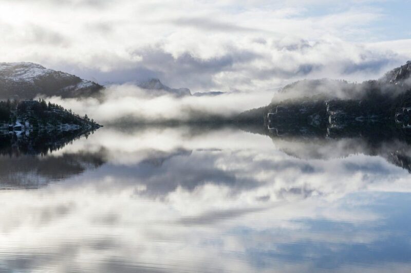 Stavanger: Scenic Fjord Cruise to Lysefjord and Preikestolen - Key Points