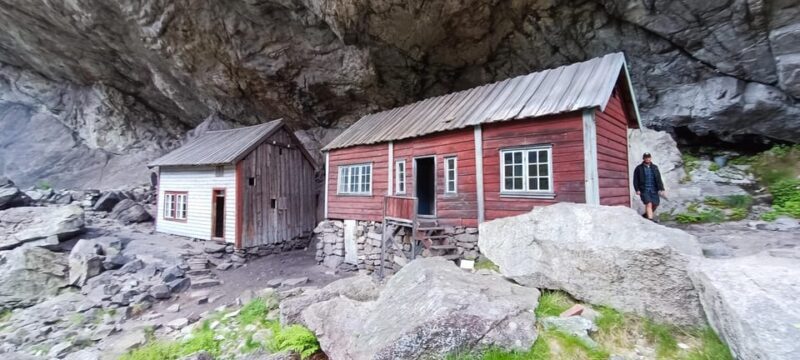 Stavanger: Scenic roatrip, optional hike Brufjell - Transportation and Group Size