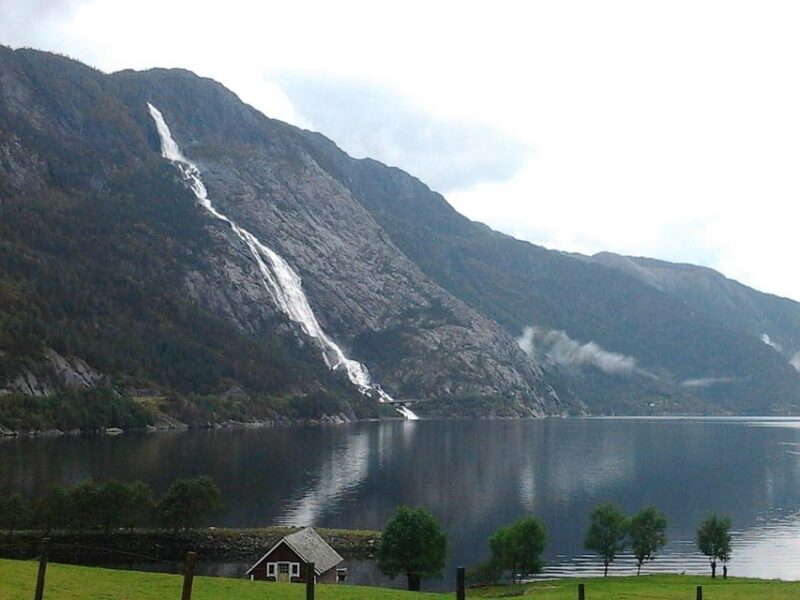 Stavanger: Trip to the Langfoss and Latefoss waterfalls - An In-Depth Look at the Waterfalls and Itinerary