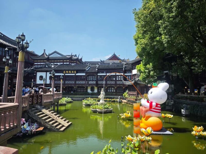 Step into Old Shanghai: Traditional Costume & Tea Experience - Authentic Chinese Tea Tasting