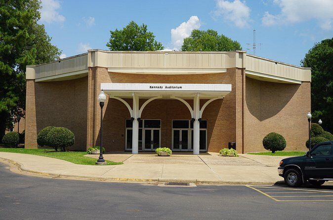 Stephen F Austin State University Scavenger Hunt and Escape Game - A Closer Look at the Experience