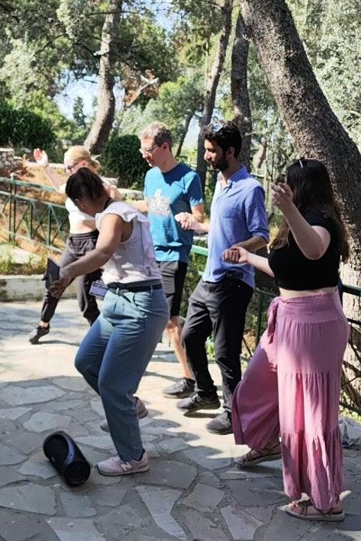 Steps to tradition: Greek traditional dances in Athens - Key Points
