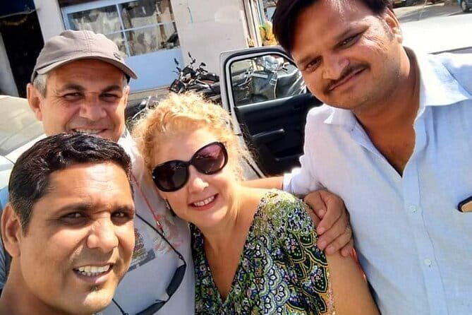 Stepwell & Fatehpur Sikri stops Agra to/from Sawai madhopur city - Key Points