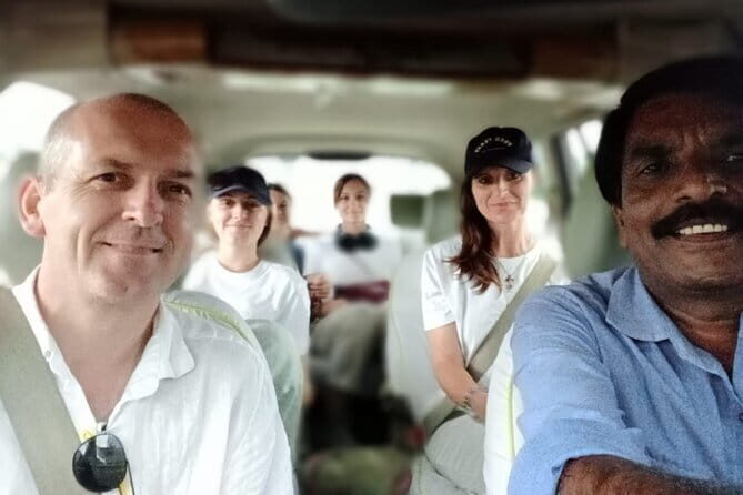 Stepwell & Fatehpur Sikri stops Agra to/from Sawai madhopur city - An Honest Look at the Experience