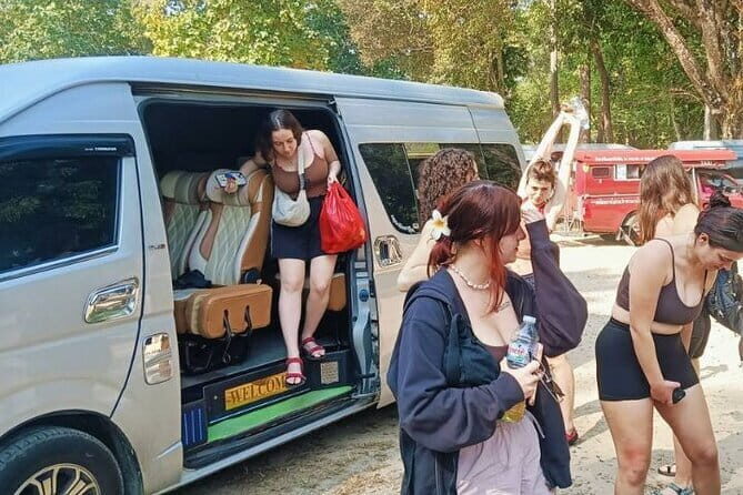 Sticky Waterfall Retreat and Chet Si Fountain Transfer - Key Points