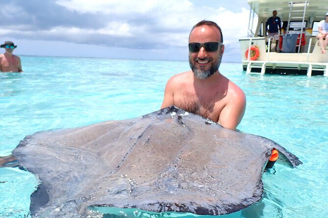 Stingray City Sandbar Experience - An Overview of the Stingray City Sandbar Experience