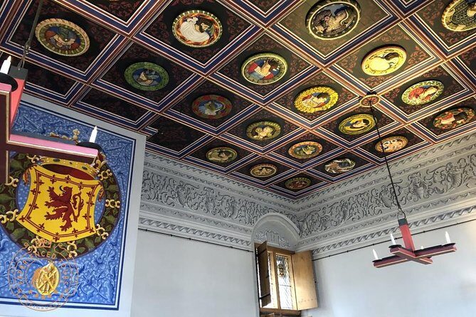 Stirling Castle and Loch Lomond Full-Day Private Tour in a Premium Minivan - The Itinerary in Detail