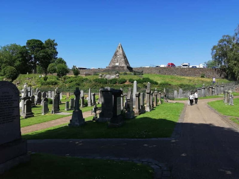 Stirling: Daily Guided Walking Tour (11am & 2pm) - Who Would Appreciate This Tour Most?