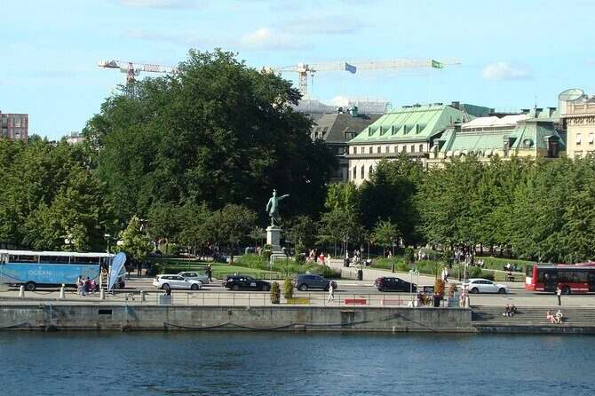 Stockholm- A Beauty On The Water: Old Town Walking Tour and Boat Trip Combined - The Guide and Guest Experience