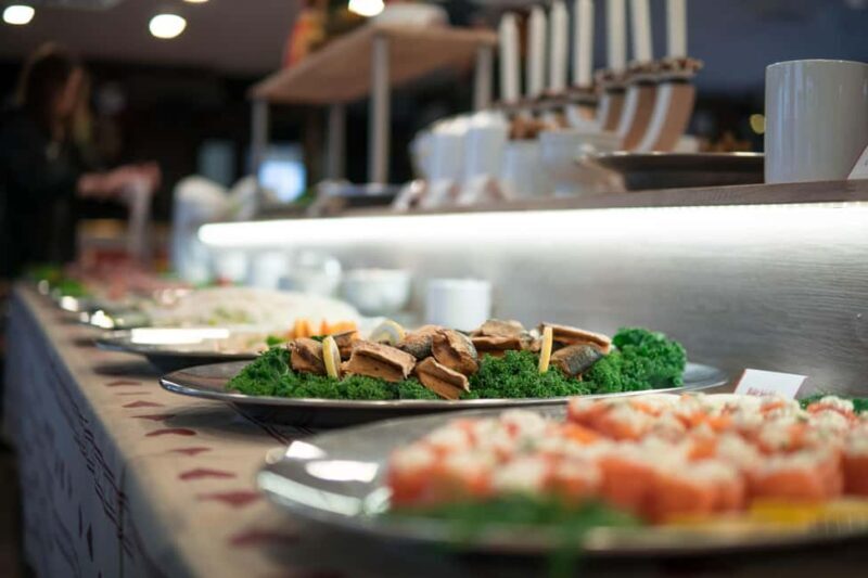 Stockholm: All-You-Can-Eat Christmas Buffet Cruise Livemusic - A Detailed Look at the Christmas Buffet Cruise Experience