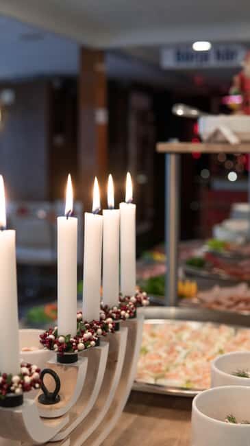 Stockholm: All-You-Can-Eat Christmas Buffet Cruise Livemusic - The Experience Beyond the Buffet