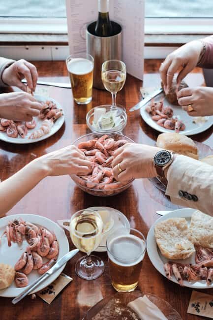 Stockholm: All-You-Can-Eat Shrimp/Tacos Cruise & Cover band - The Sum Up