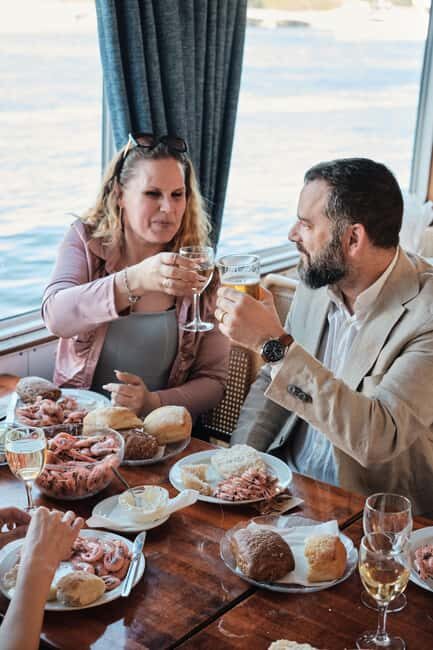 Stockholm: All-You-Can-Eat Shrimp/Tacos Cruise & Cover band - FAQ