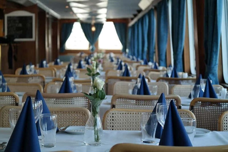 Stockholm: All-You-Can-Eat Shrimp/Tacos Cruise & Live Music - Key Points