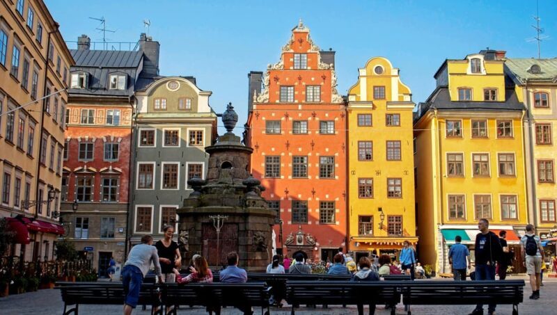 Stockholm Icons: Old Town & Riddarholmen Private Guided Tour - Key Points