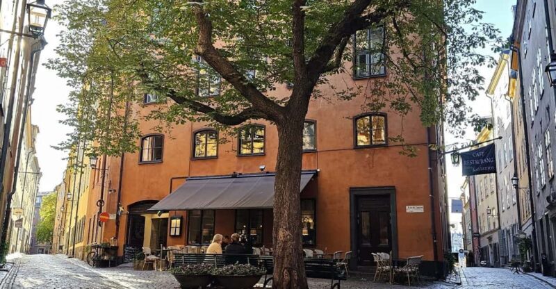 Stockholm: Old Town Walking Tour, stories and secrets - The Experience in Detail