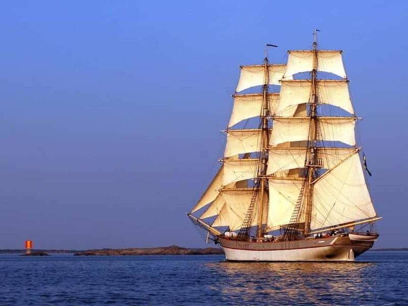 Stockholm: Sailing Adventure on Historic Tre Kronor - 1 Day - Key Points