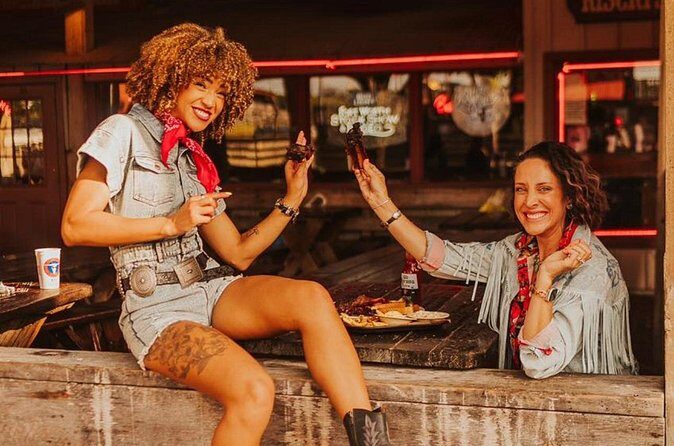 Stockyards Jingle & Mingle Holiday Saloon Crawl in Fort Worth - Detailed Analysis of the Experience