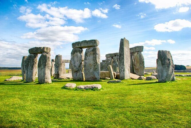 Stonehenge and Bath Guided Day Tour from London - Who Should Consider This Tour?
