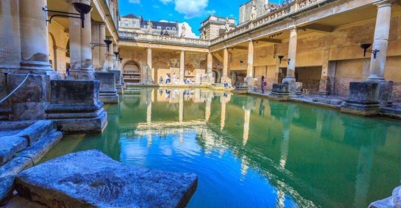 Stonehenge & Bath Private Car Tour - An Introduction to a Full-Day Journey