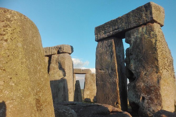 Stonehenge Independent Visit with Private Driver by Luxury Sedan - How the Experience Unfolds