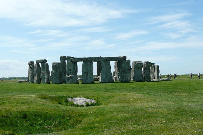 Stonehenge Independent Visit with Private Driver by Luxury Sedan - FAQ