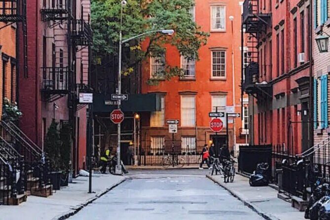 Stonewall and Gaslight: A Self-Guided Tour of Greenwich Village - Key Points