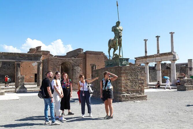 Stories of Pompeii: Small Group tour with archeology expert guide - Authentic Experiences and the Guides Role