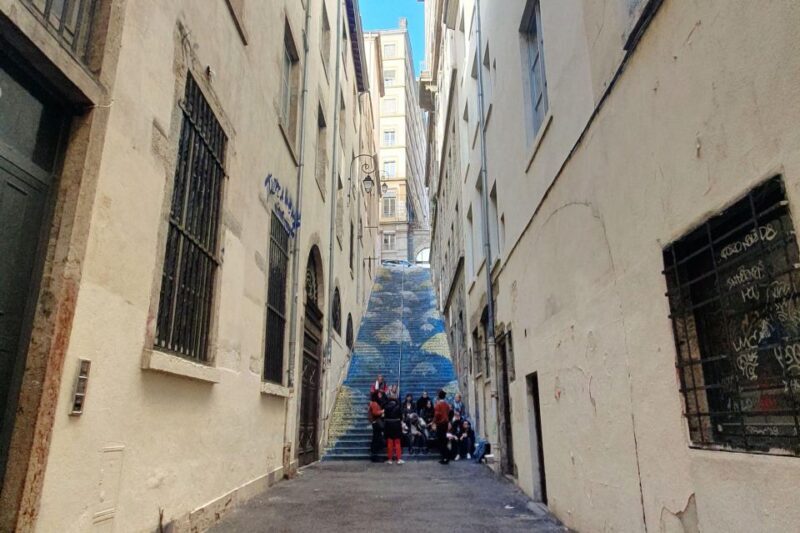 Storytelling tour of Croix-Rousse in French - A Walk Through Croix-Rousse’s Unique Terrain