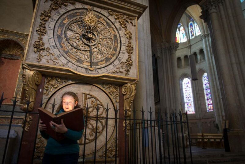 Storytelling tour of the Vieux-Lyon for children in French - Discovering Lyon’s Old Town Through a Child’s Eyes