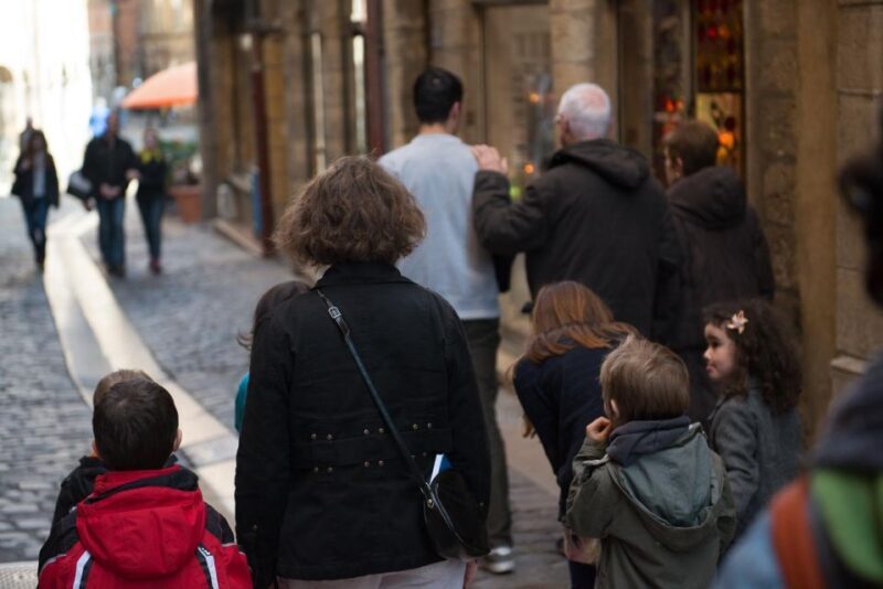 Storytelling tour of the Vieux-Lyon for children in French - What to Expect and Practical Tips
