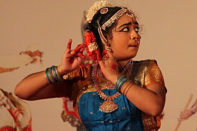 Straight from the Fire - Dinner and Dance Show with private transfers - What to Expect and Practical Tips