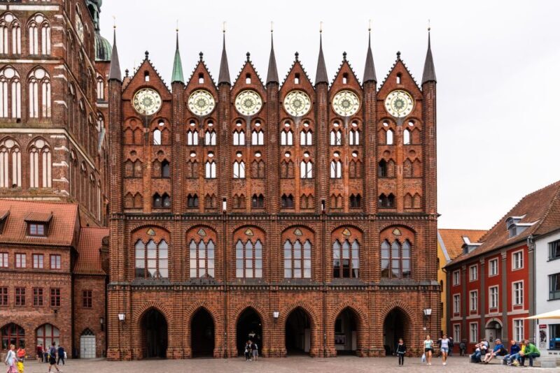 Stralsund: Old Town Highlights Private Walking Tour - Optional Boat Cruise: Seeing Stralsund from the Water