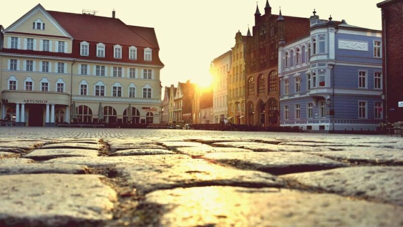 Stralsund Private Guided Walking Tour - Key Points