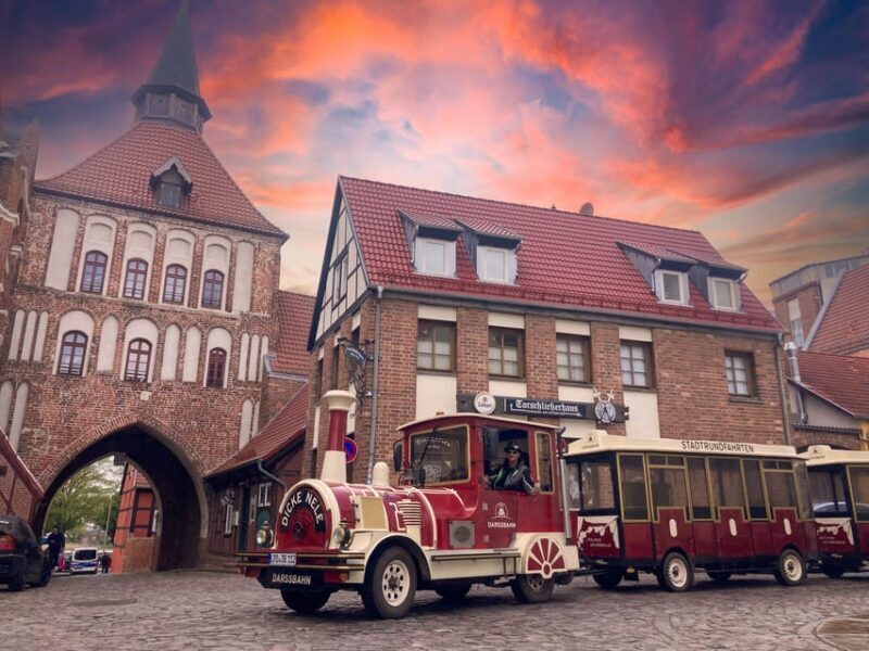 Stralsund: Stadtrundfahrt durch die historische Altstadt - Key Points